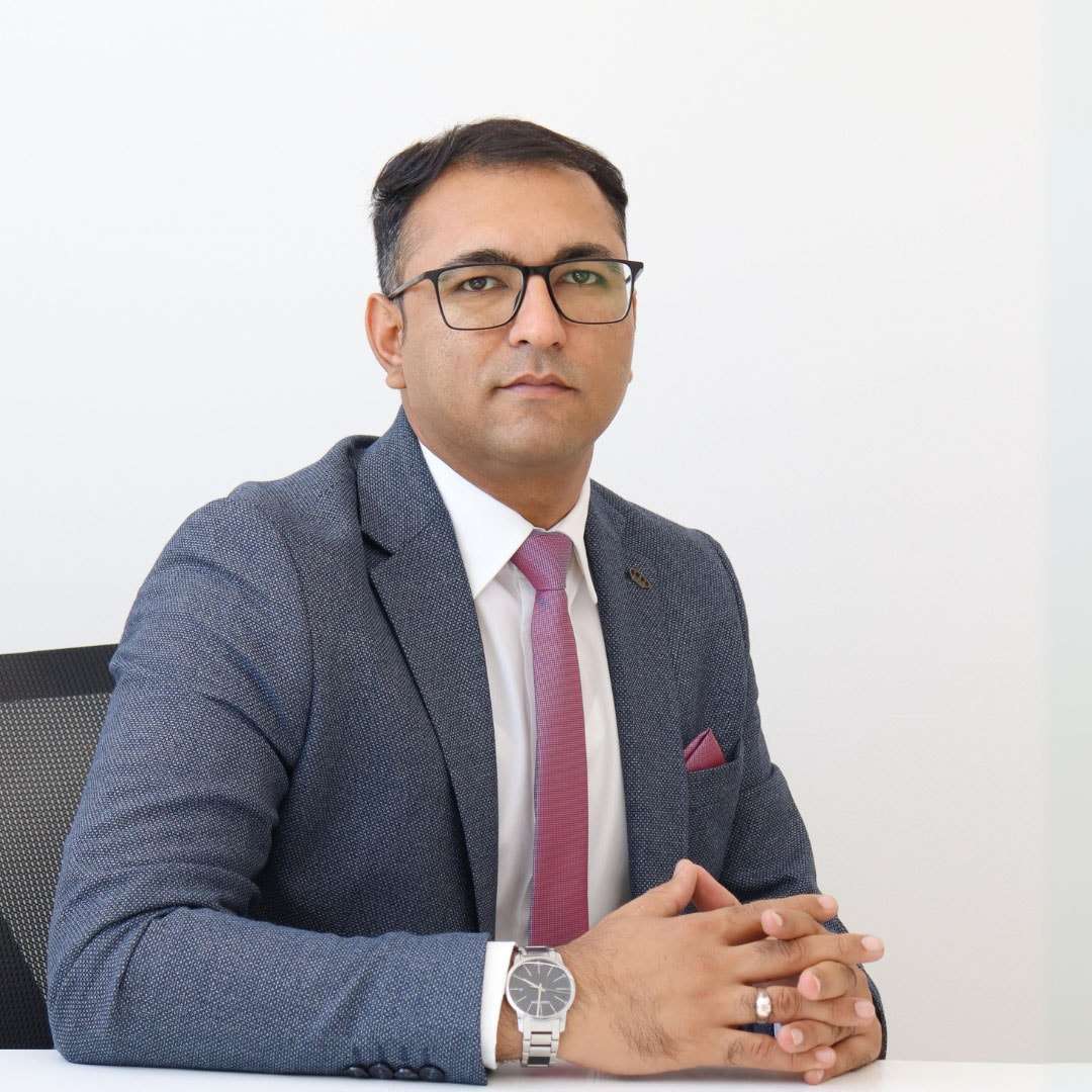 adnan-inayat-real-estate-agent-at-capstone-real-estate